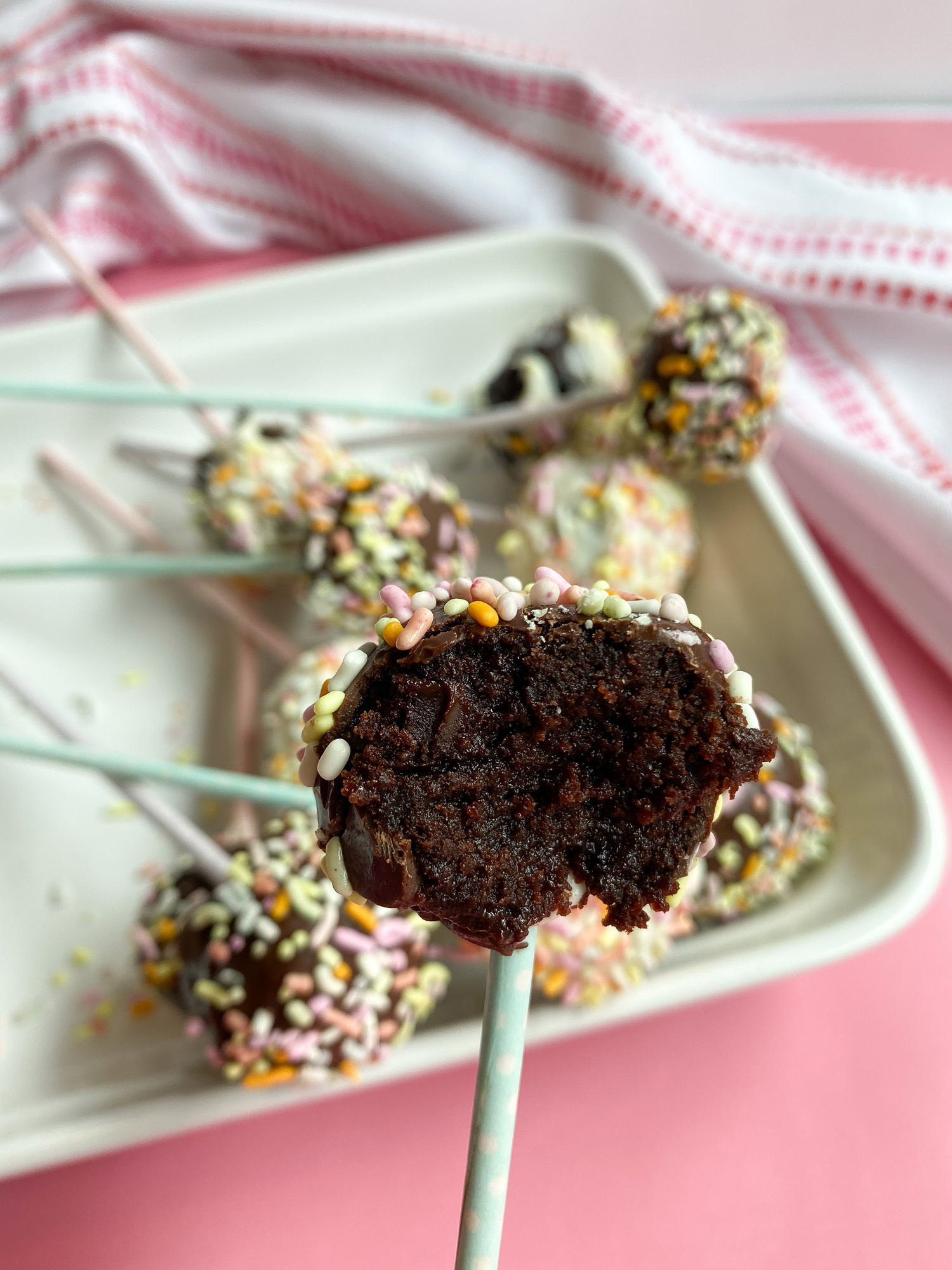 Cake Pops – Kate's Safe & Sweet