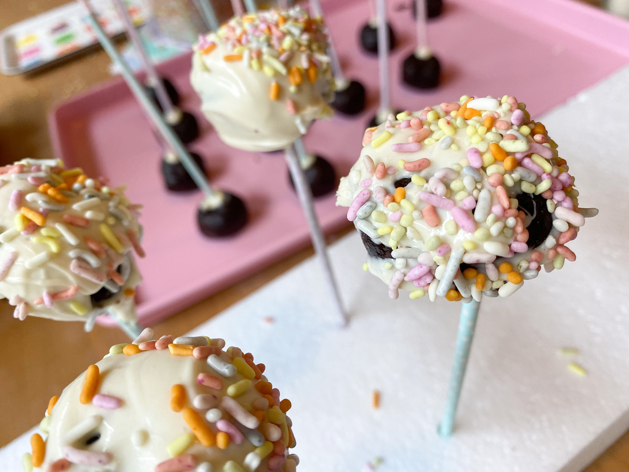 Cake Pops – Kate's Safe & Sweet
